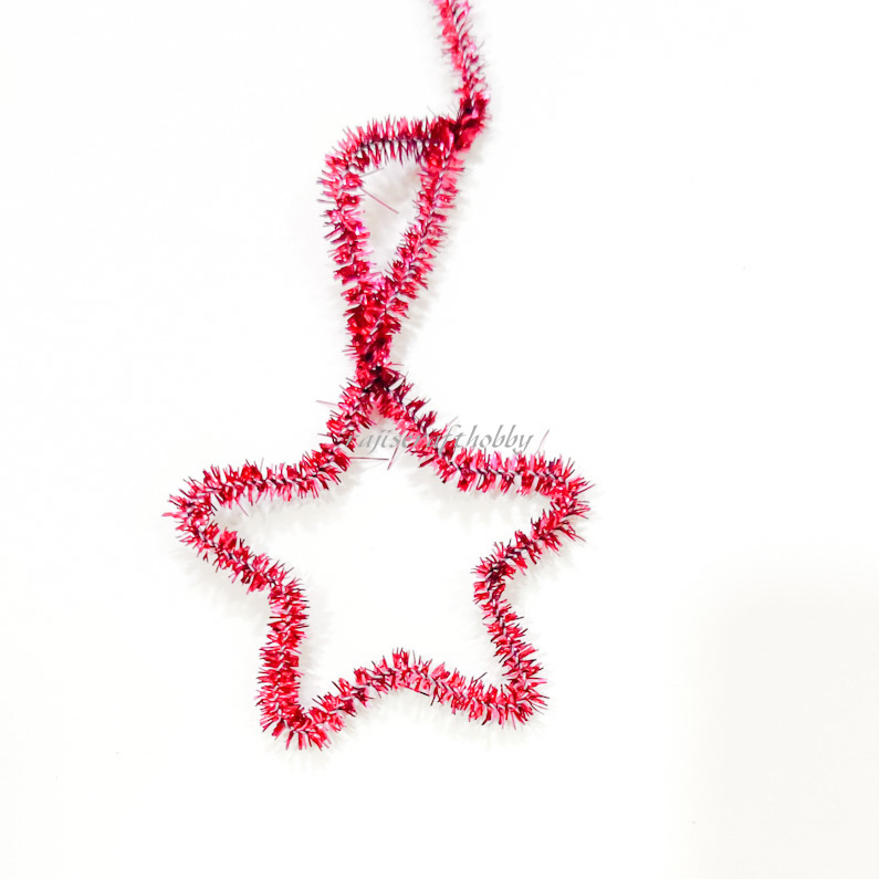 Raji's Craft Hobby: Easy To Make Pipe Cleaner Christmas Ornaments
