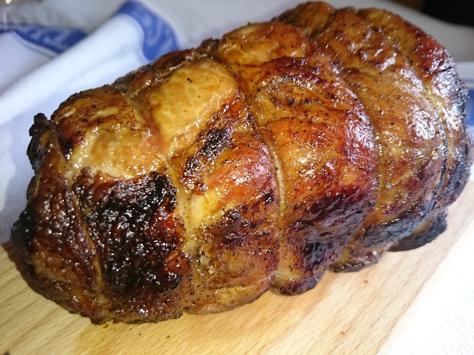 Miód i pieprz: soczysta pieczona szynka