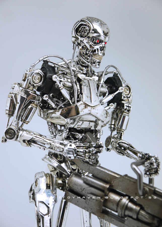 toyhaven: Hot Toys Terminator Genisys 1/6th scale Endoskeleton 33 cm ...