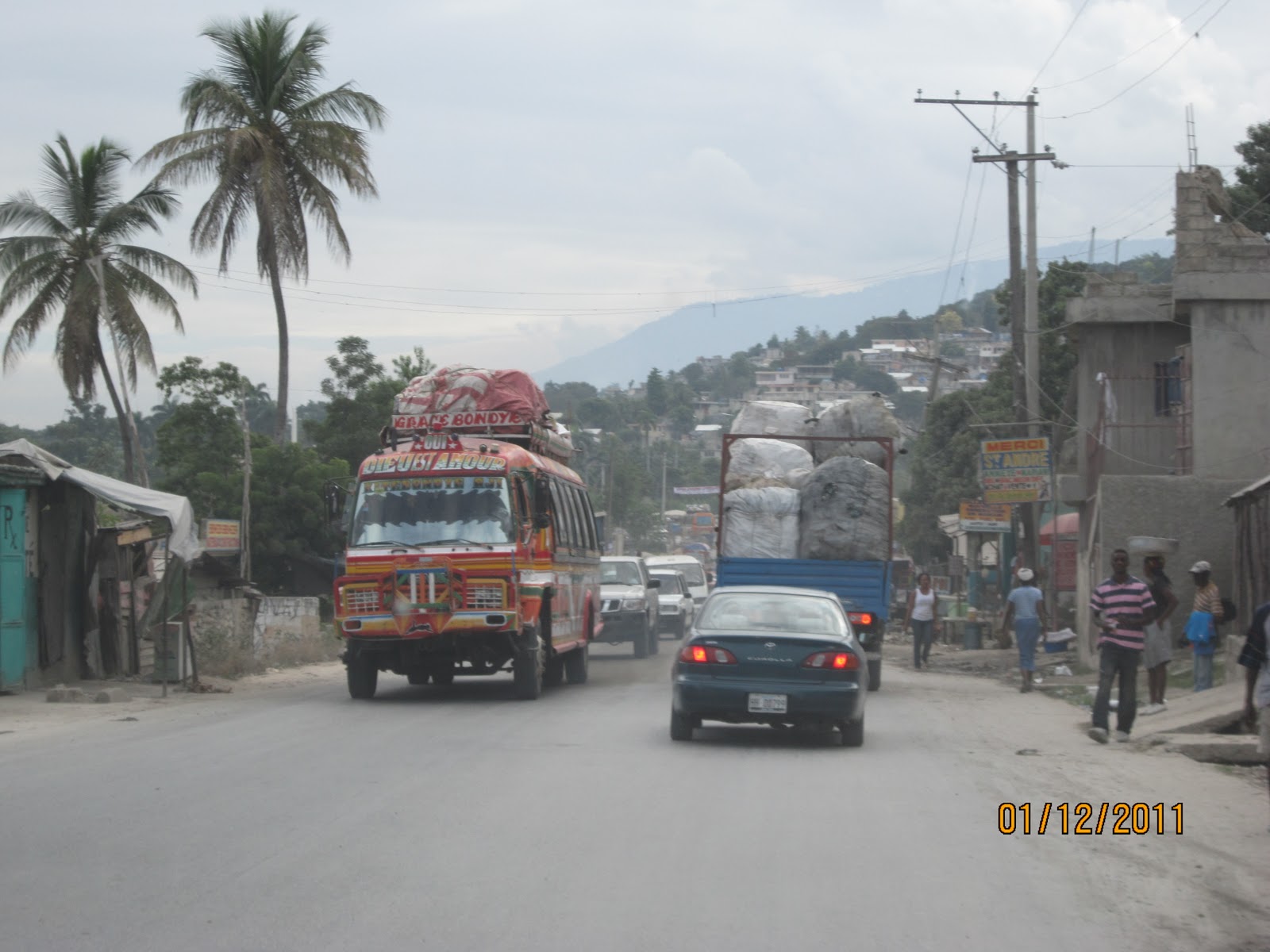 Vivre en Haïti au quotidien: Rouler sur les routes d'Haïti