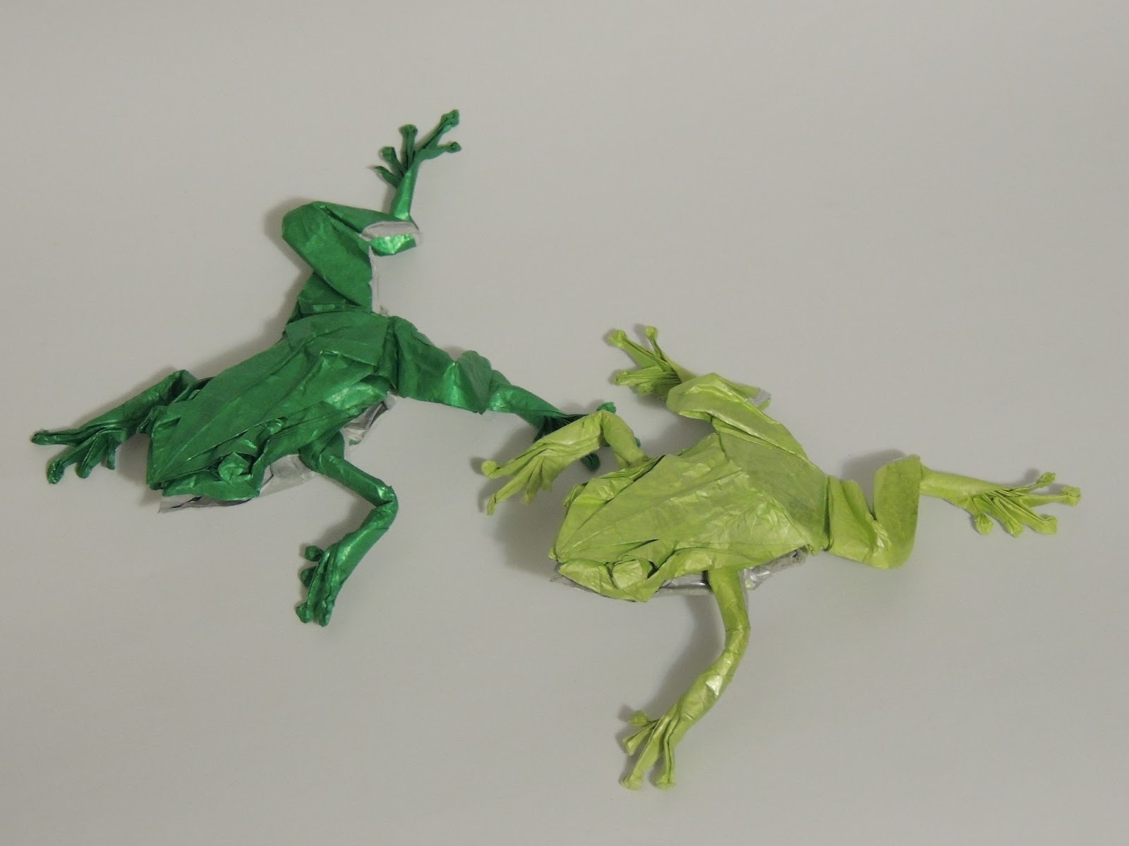 OrigamiSatsu: Amagaeru (Japanese Tree Frog) - Satoshi Kamiya