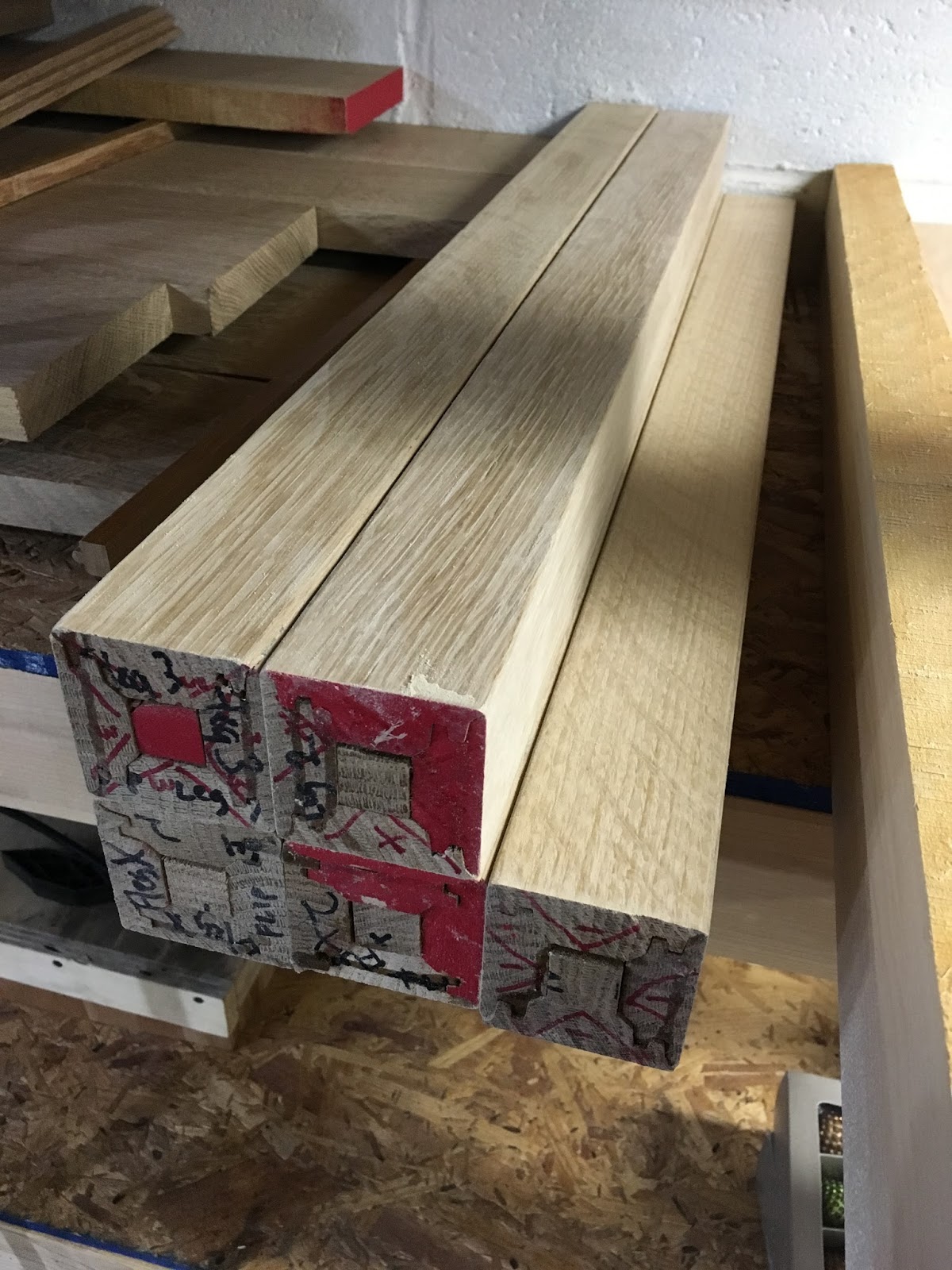 Honey Do Woodworking: Flip Top Table Lock Miter Legs