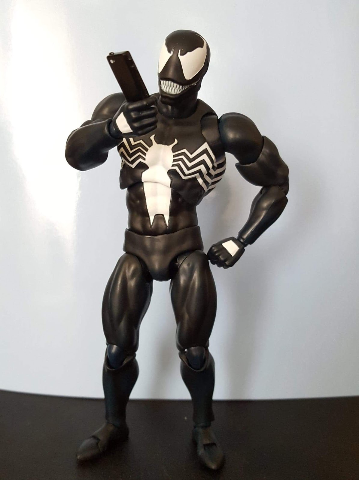 Mafex Comic Version Venom