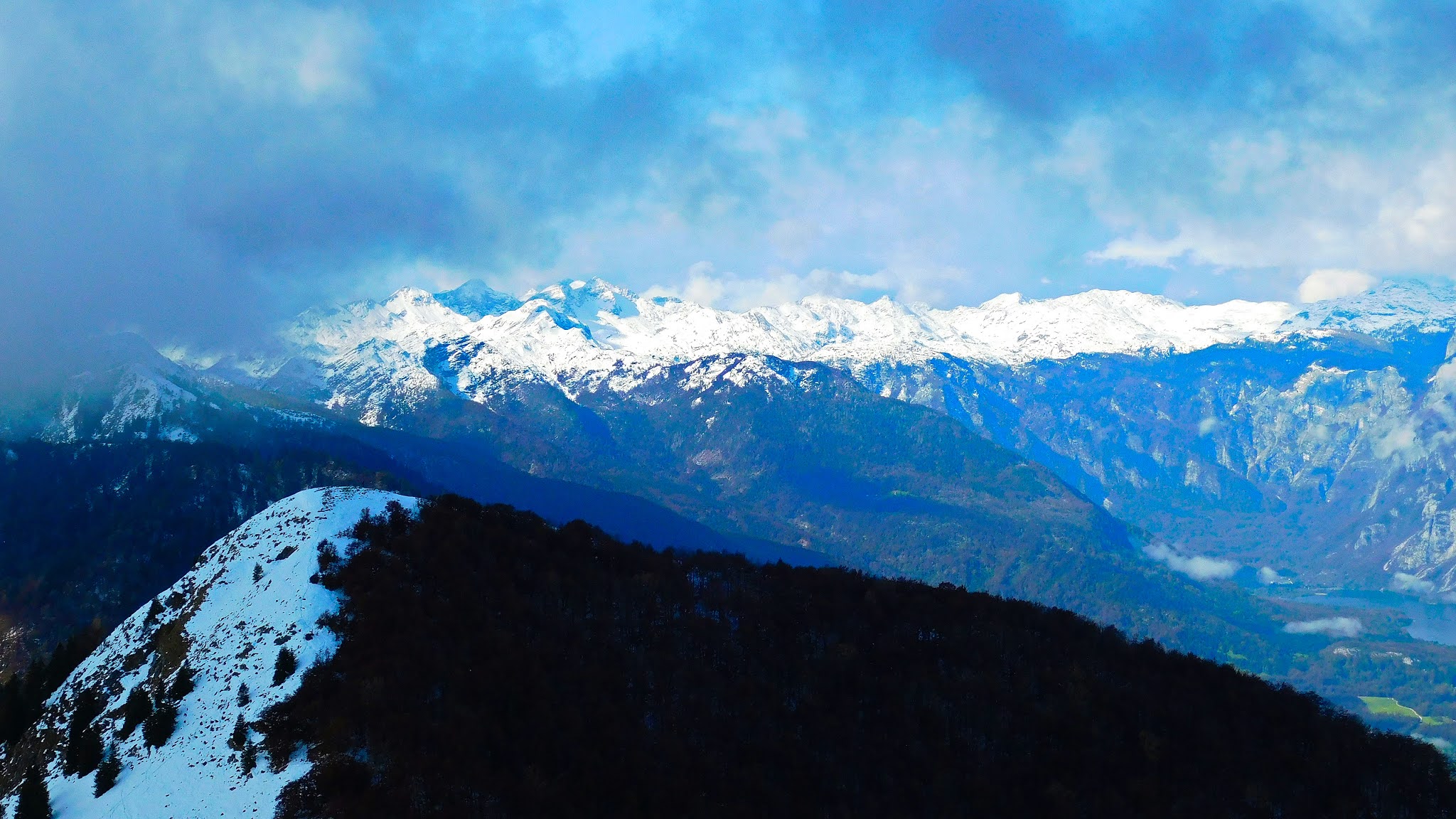 Planine, vrhovi, reke, slapovi...: Vrhovi nad Soriško planino, kjer sta ...