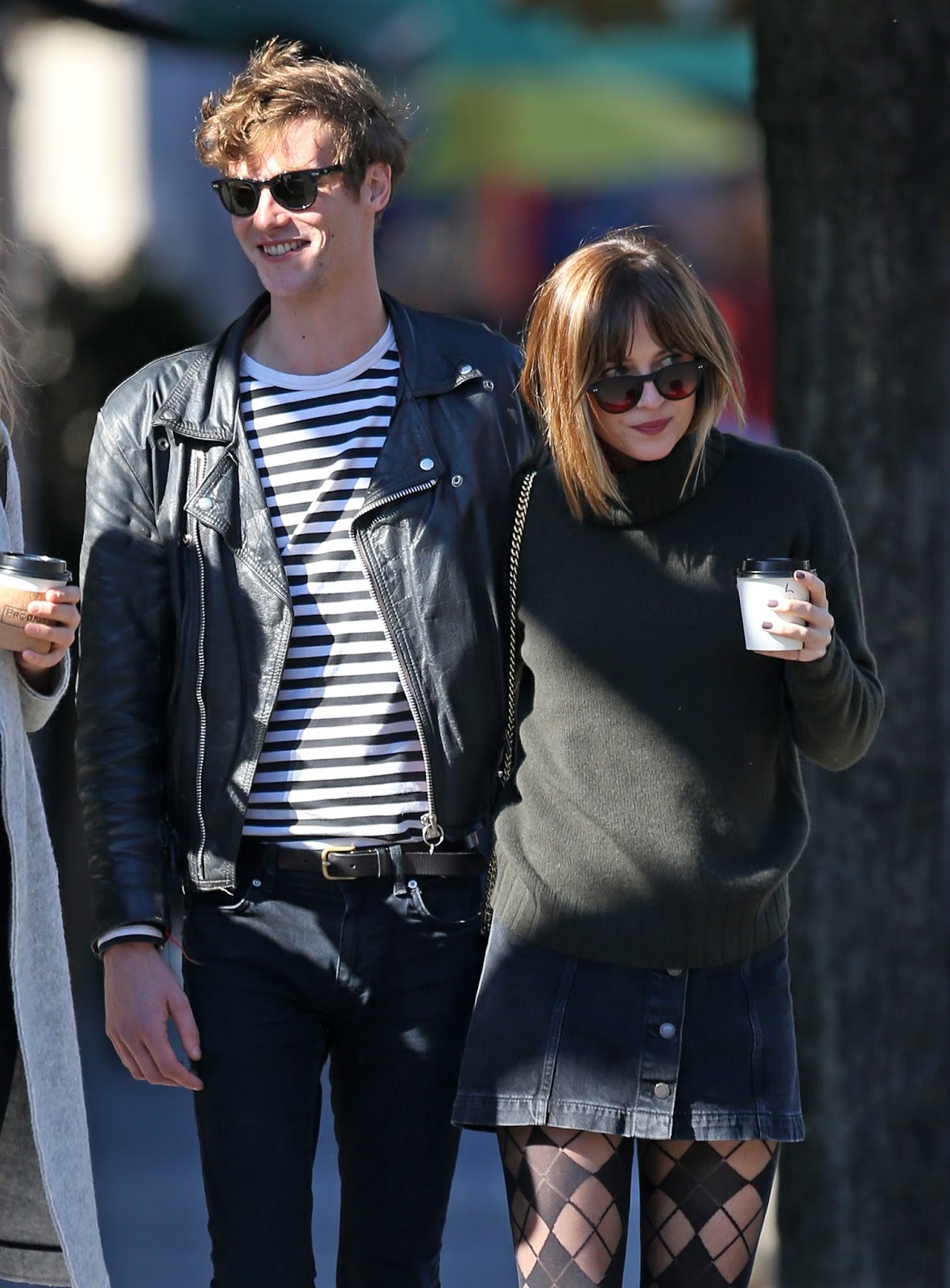 CINCUENTA SOMBRAS DE GREY BLOG FANS: Dakota Johnson - Candids - 2015 ...