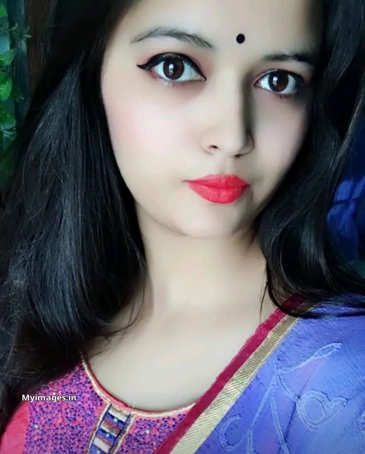 cute indian girl simple pics