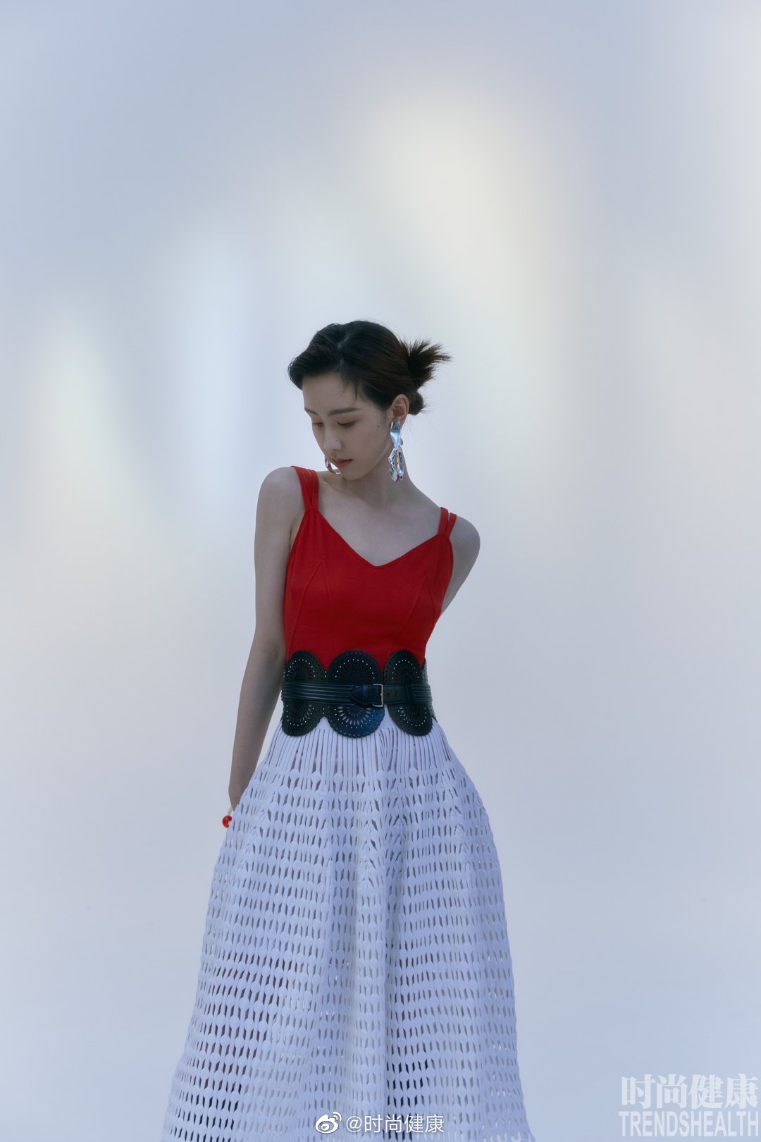 China Entertainment News: Chen Duling poses for photo shoot