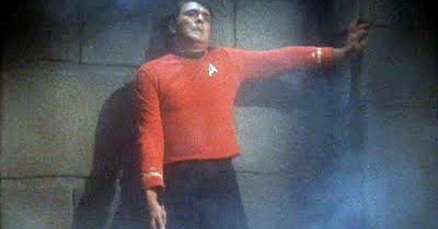 Doux Reviews: Star Trek: Wolf in the Fold