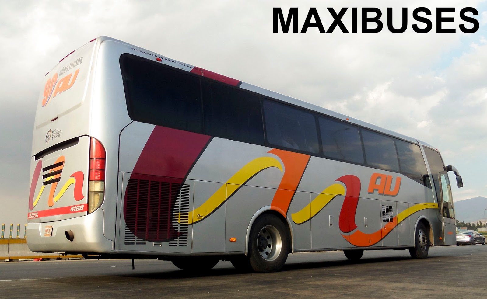 MAXIBUSES: AUTOBUSES UNIDOS (AU)