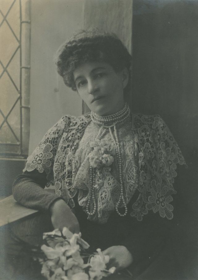 Ellen Terry: One of Britain's Leading Shakespearean Actresses ~ Vintage ...