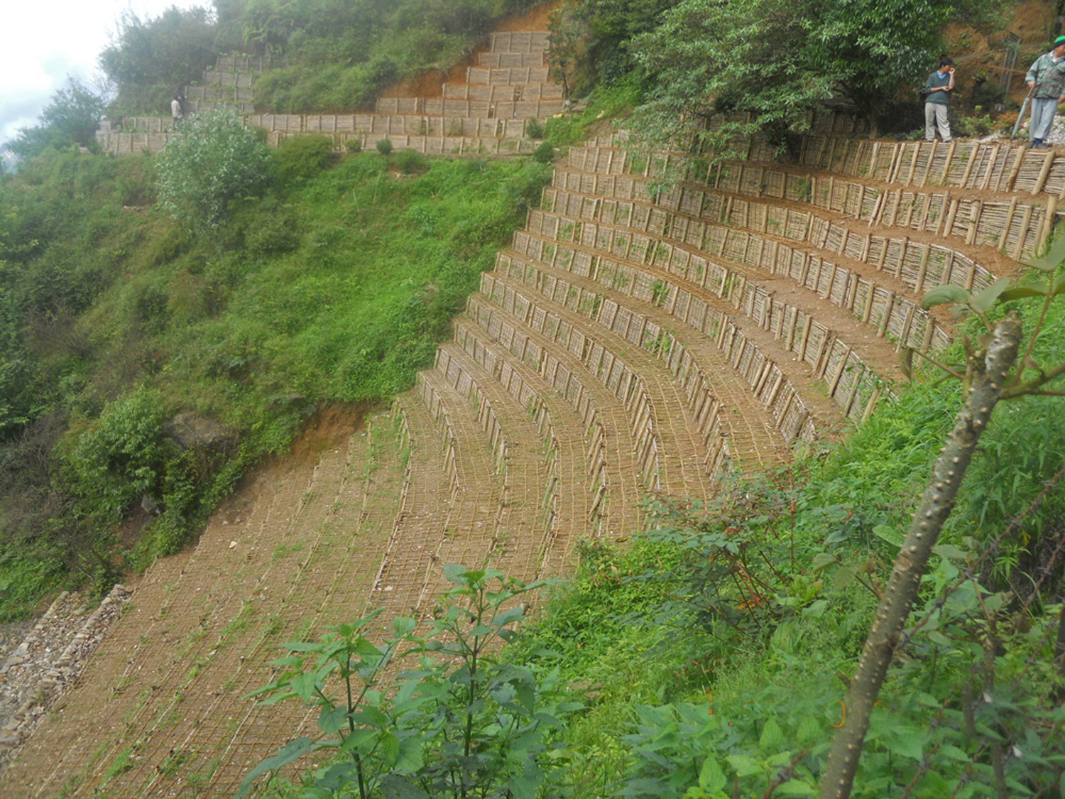 Visions of Hell: Cost effective landslide protection measures which ... Visions of Hell: Cost effective landslide protection measures which ...