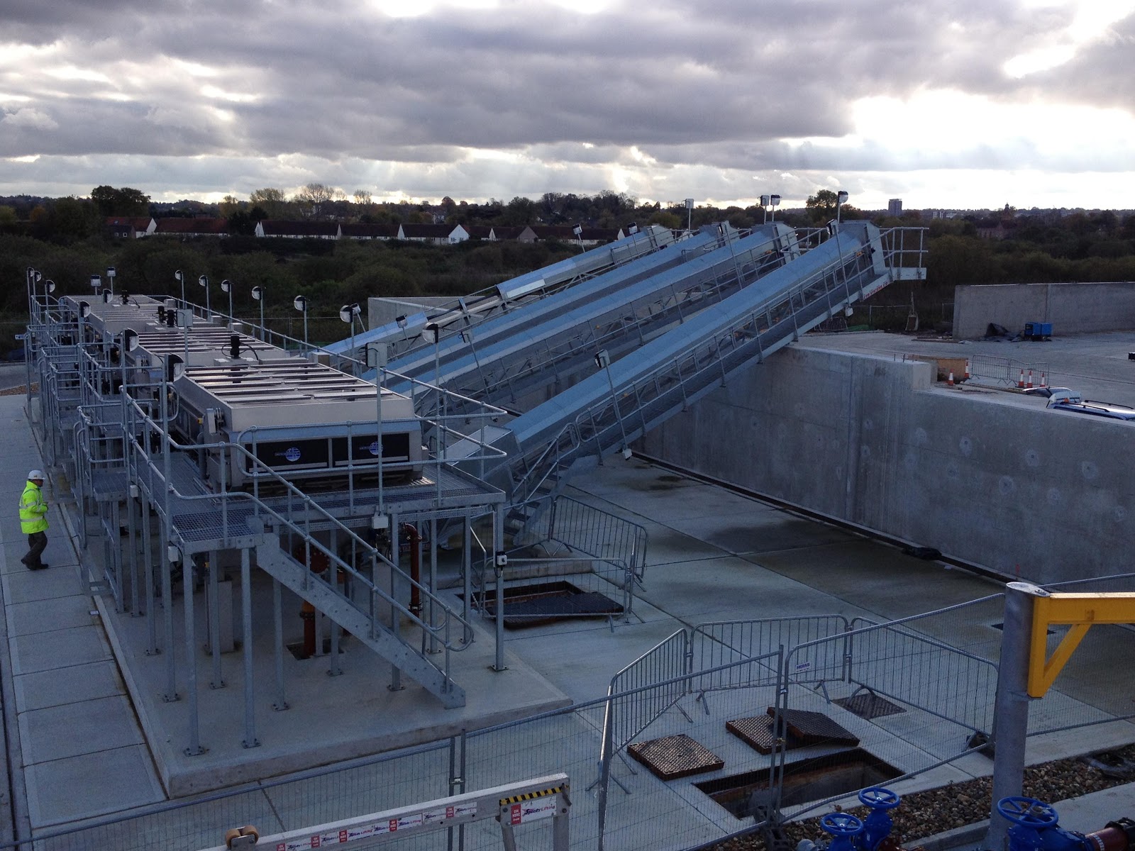 CTM Systems: Trough Belt Conveyors in Thames Water Beddington