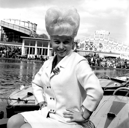 The Hair Hall of Fame: Hot Roller Rollercoaster