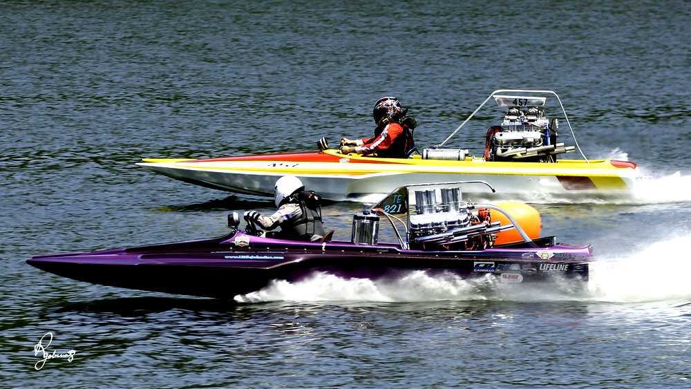 Drag boat racing