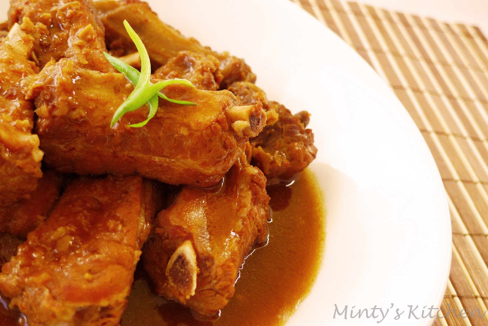 Minty's Kitchen: Braised Pork Ribs