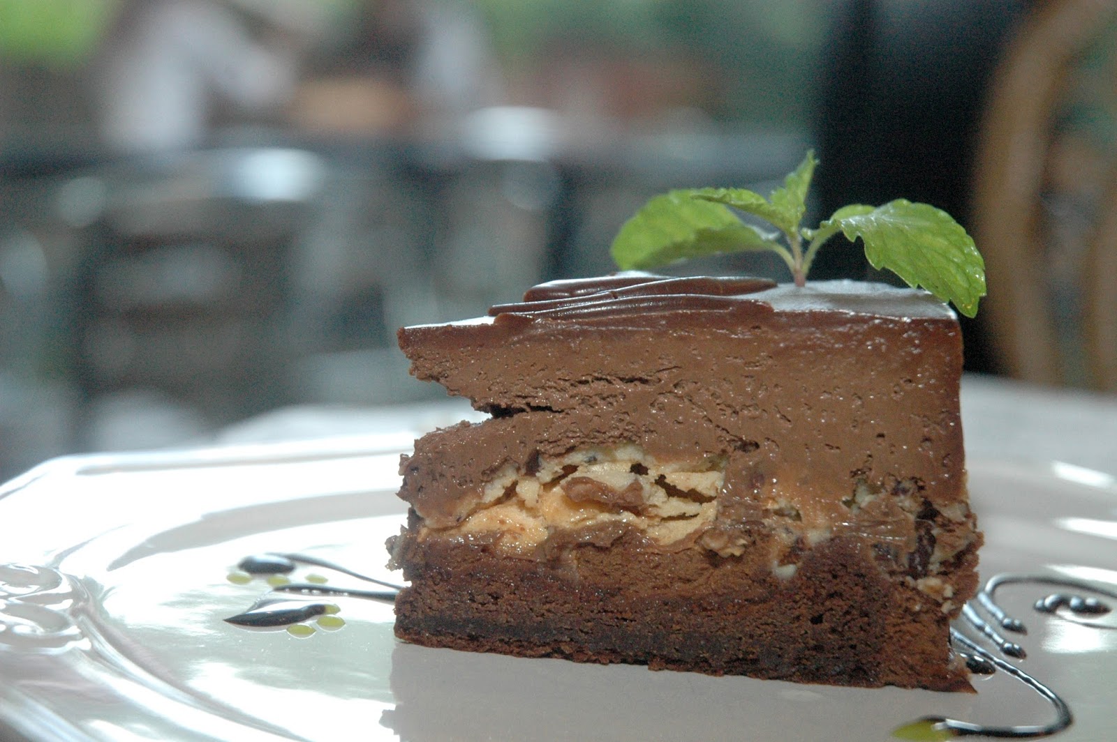 DUDE FOR FOOD: Merienda with a Seditious Spin at Restaurante Pia y Damaso