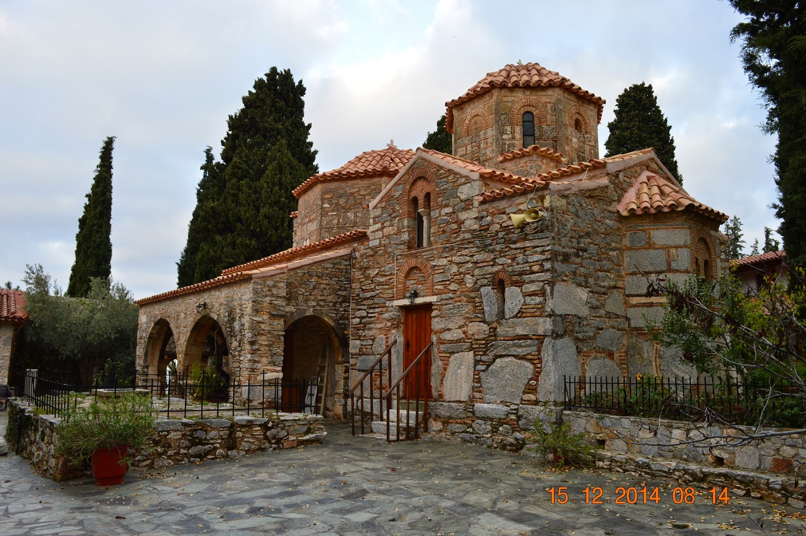 ΒΥΖΑΝΤΙΝΩΝ ΙΣΤΟΡΙΚΑ: Η Μονή του Αγίου Ιωάννη Προδρόμου του Κυνηγού ...