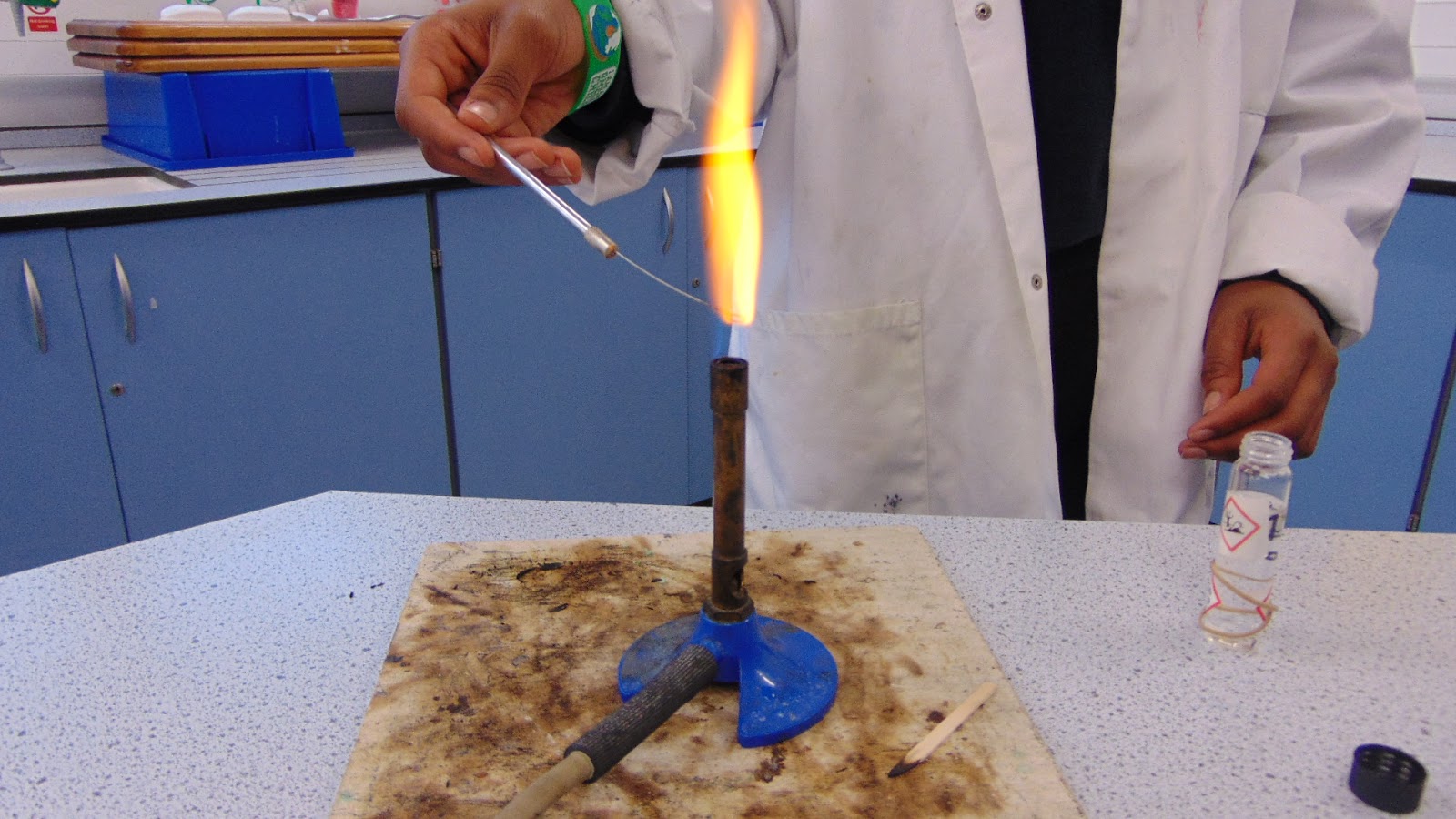The Smarties Science Club: Flame tests