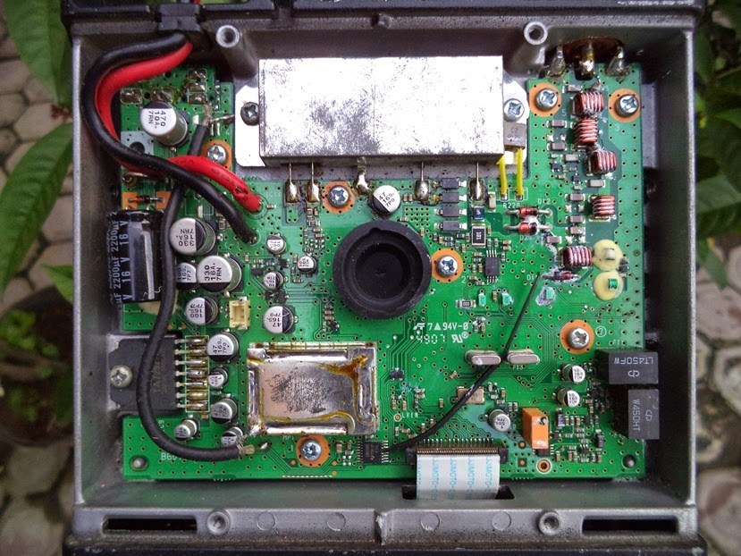 MEDAN RADIO: Icom IC-2200 Black