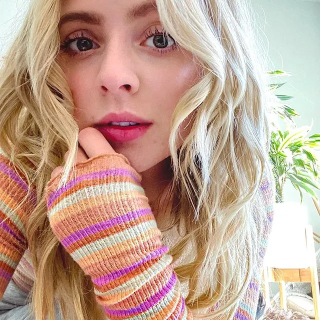 Madilyn Bailey Wiki, Bio, Age, Height, Weight, Husband, Net Worth, Facts