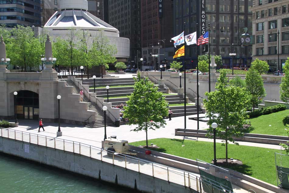 Public Art in Chicago: Vietnam Veterans Memorial