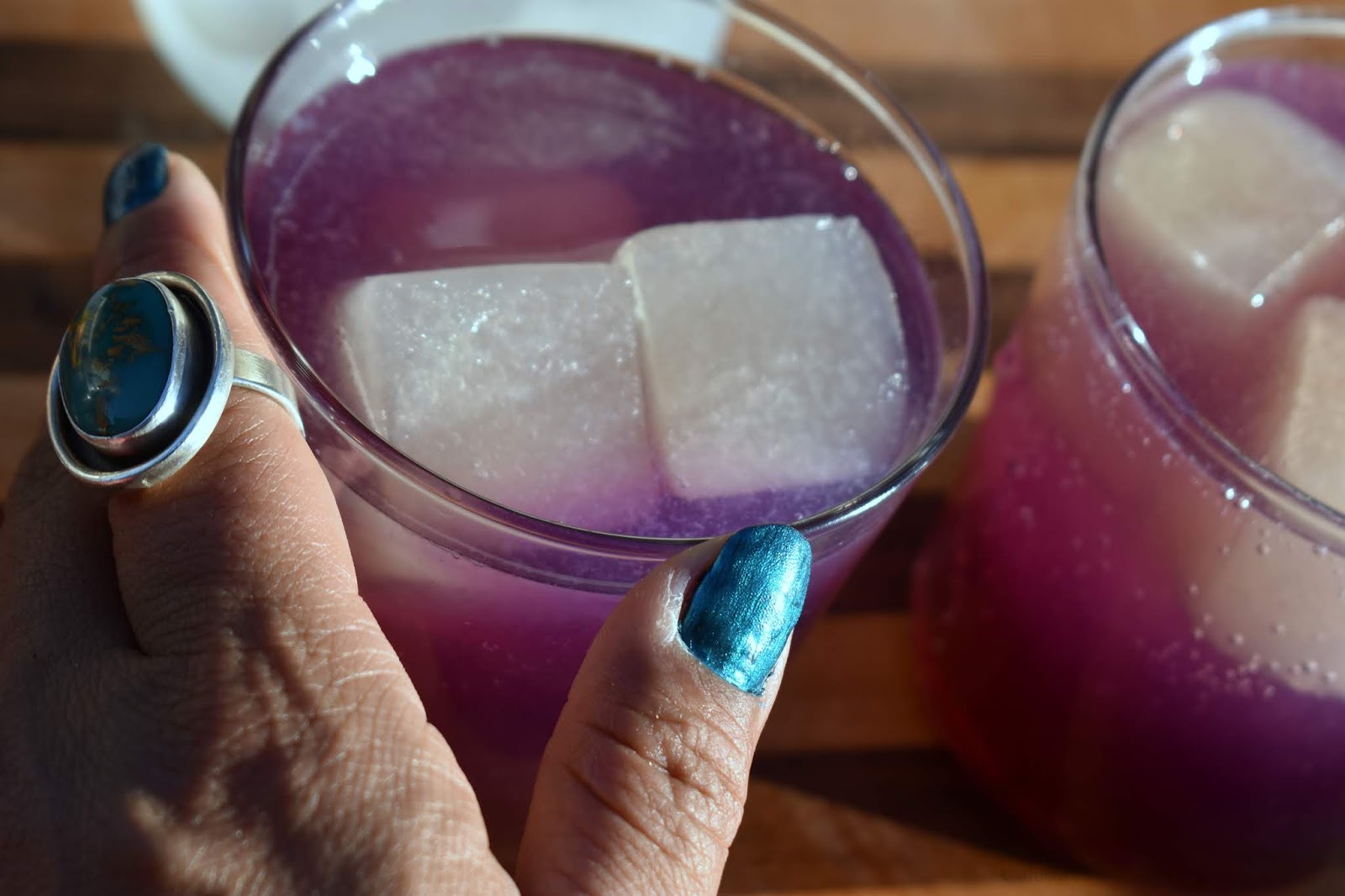 Color-Changing Nam Dok Anchan (Butterfly Pea Flower Lemonade) #SundayFunday