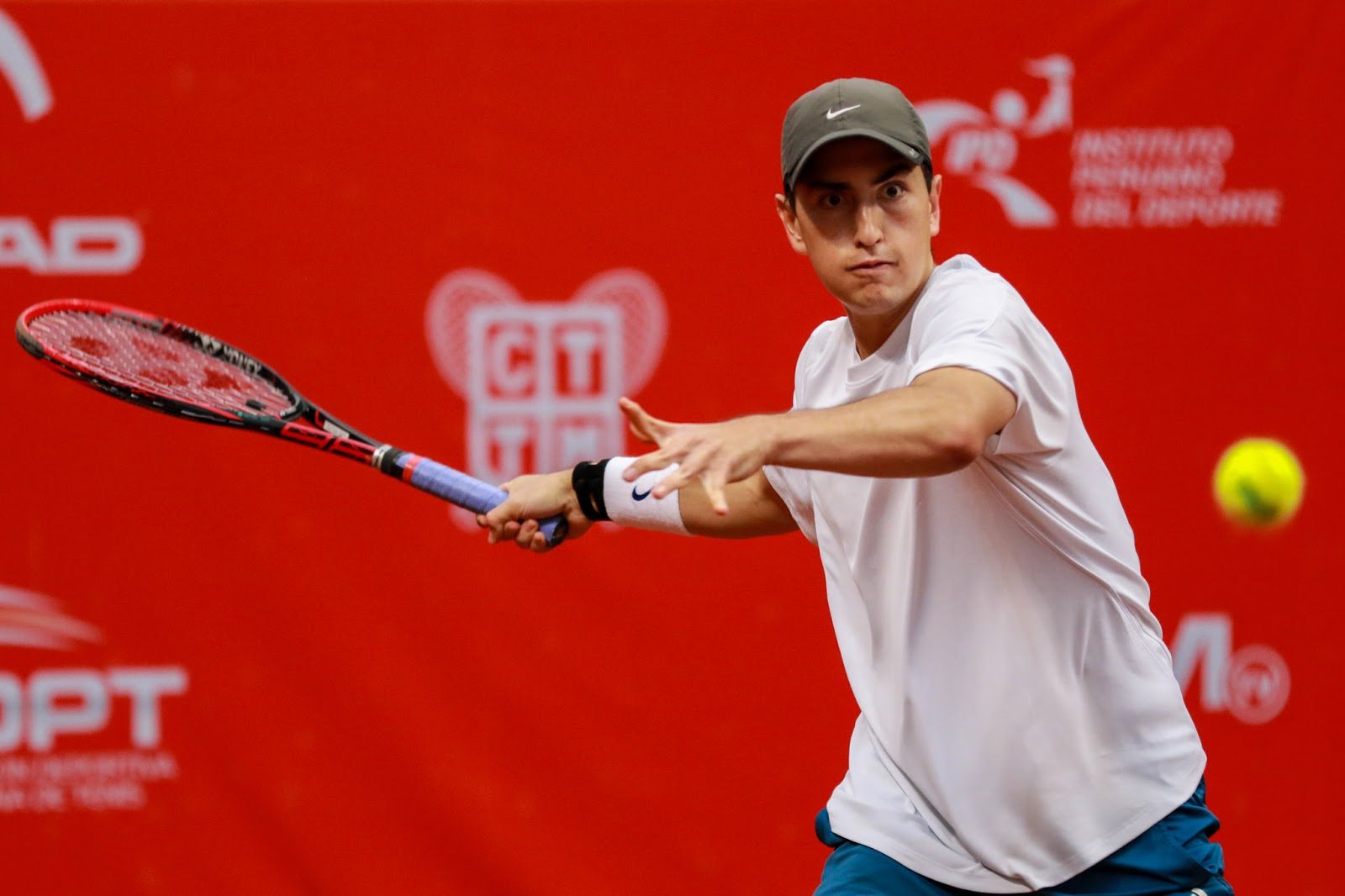 Tenis al Máximo: ÁLVAREZ CAE EN EL DEBUT DEL ATP 90 EN LITTLE ROCK