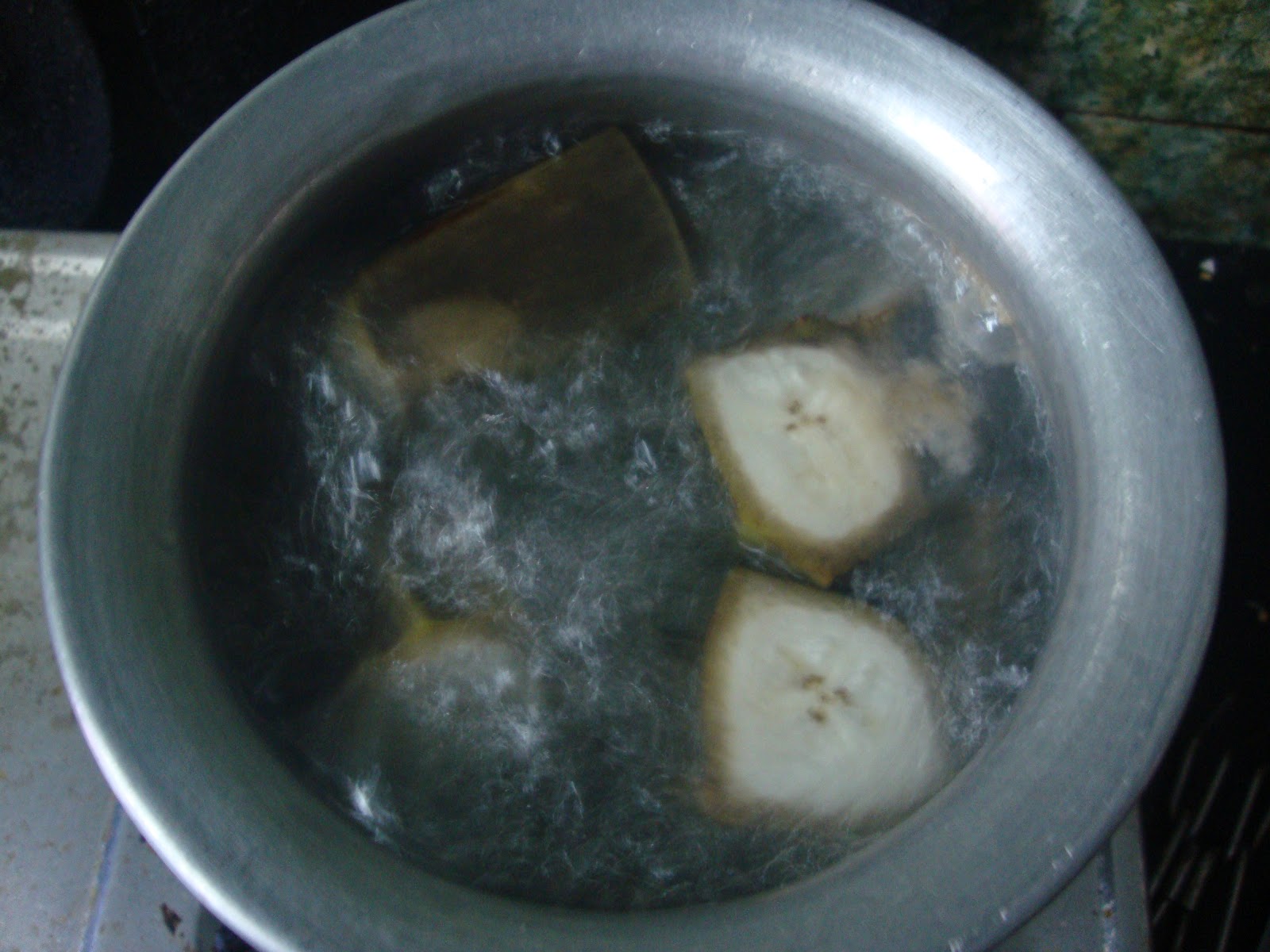 JEPS CREATIONS: VALAKKAI PODIMAS or PLANTIAN PODIMAS ( RAW BANANA )