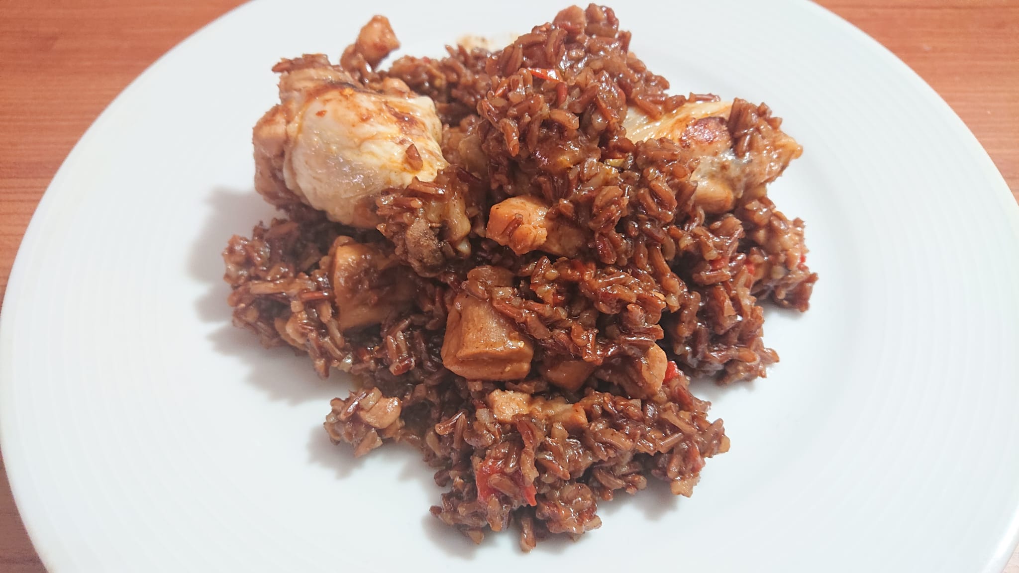 Lelecocina: ARROZ ROJO CON POLLO (receta)