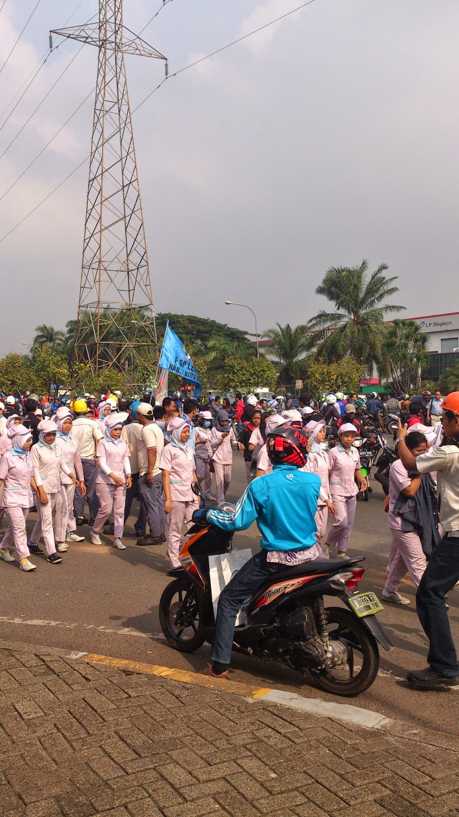 TBINA in Focus: Pekerja TBINA : solidaritas untuk buruh menggapai ...