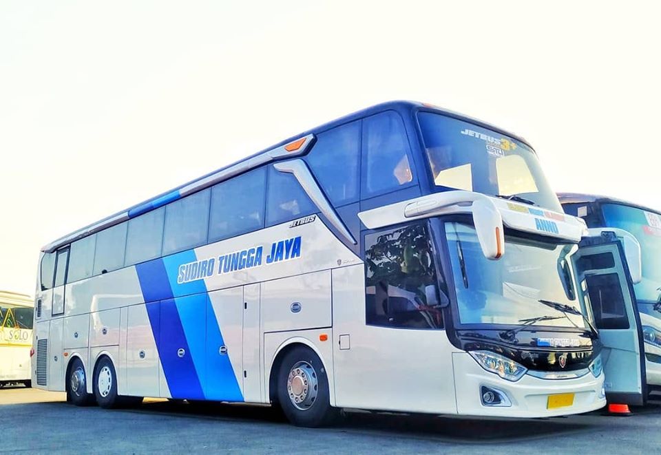 Daftar Nama Julukan Bus Sudiro Tungga Jaya (STJ) Terbaru - SOLOTIGO.COM