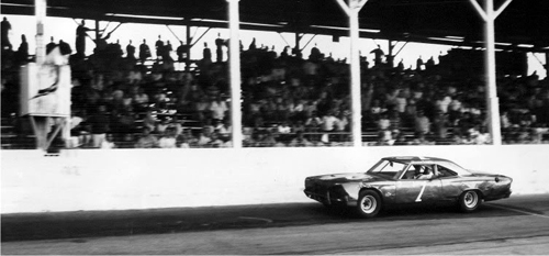 Midwest Racing Archives: 1971 – Stott Wins His Third Salem 500