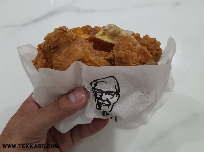 KFC Zinger Stacker and Zinger Double Down Burgers | Tekkaus® | Malaysia ...
