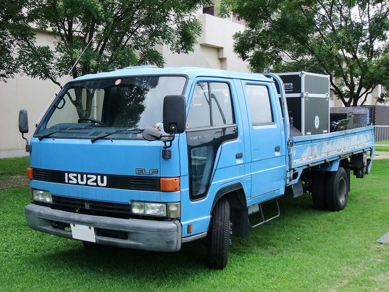 Motoring-Malaysia: Isuzu Celebrates 60 Years of the ELF Light Duty ...