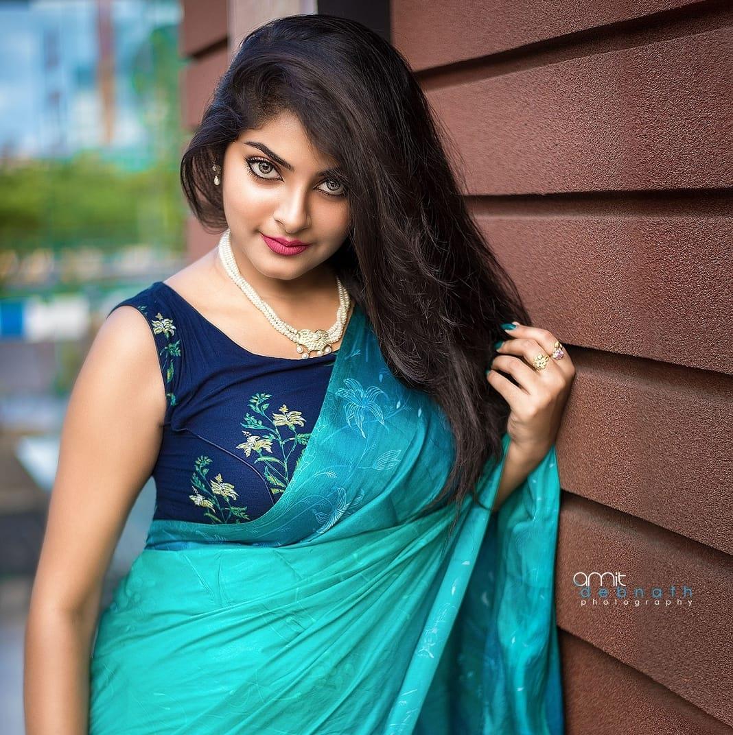 Actress Hot photos - Beautiful And Hottest Model and Actress Gallery