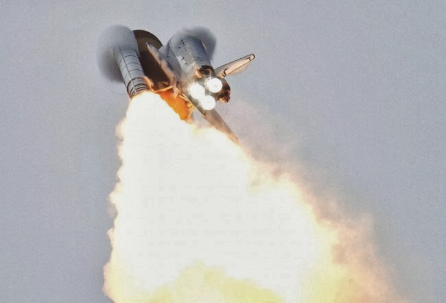 Real FlightView of the Space Shuttle Solid Rocket Booster | noEnigma