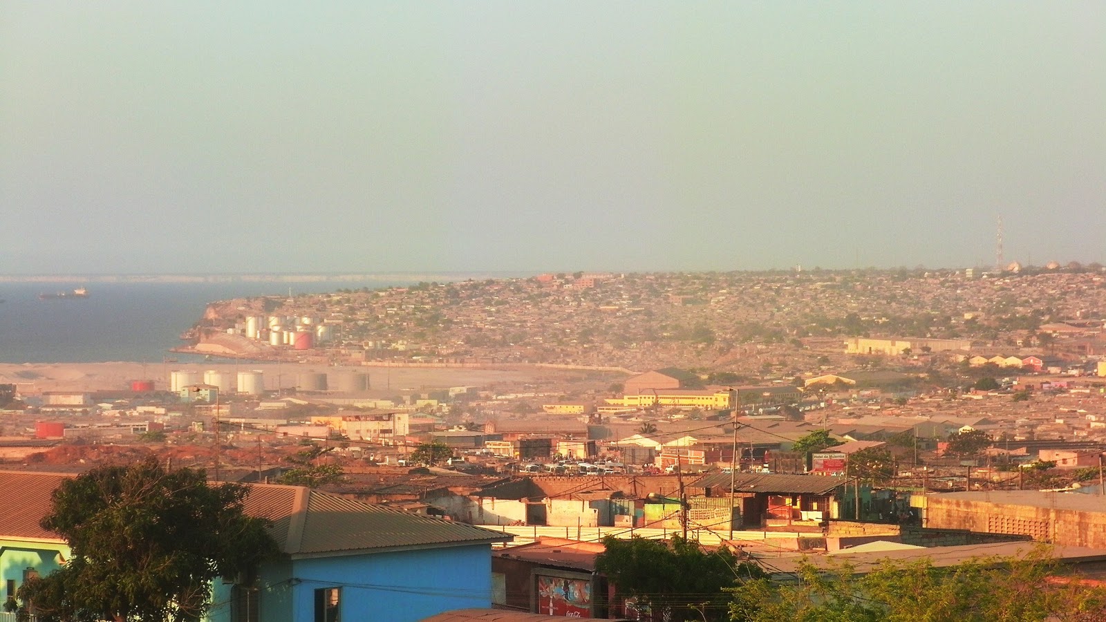 the roof above my head: Musseque Sambizanga - Luanda, Angola