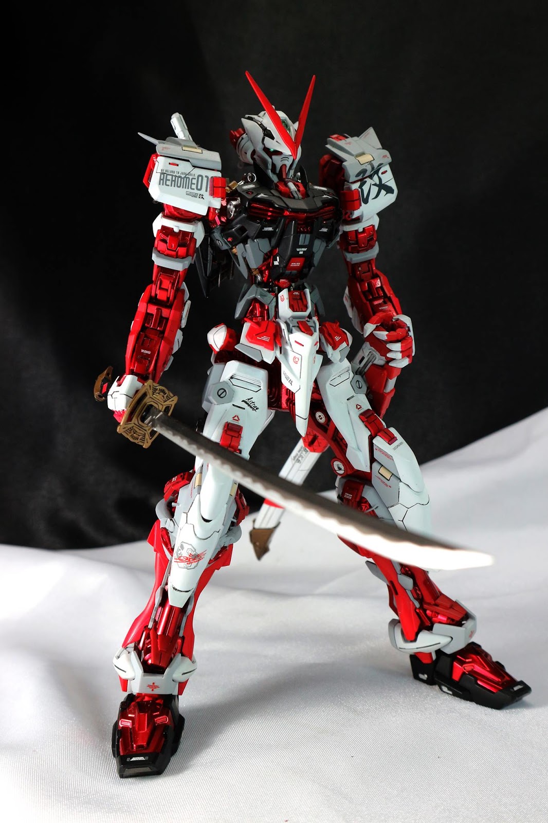 Custom Build: MG 1/100 Gundam Astray Red Frame