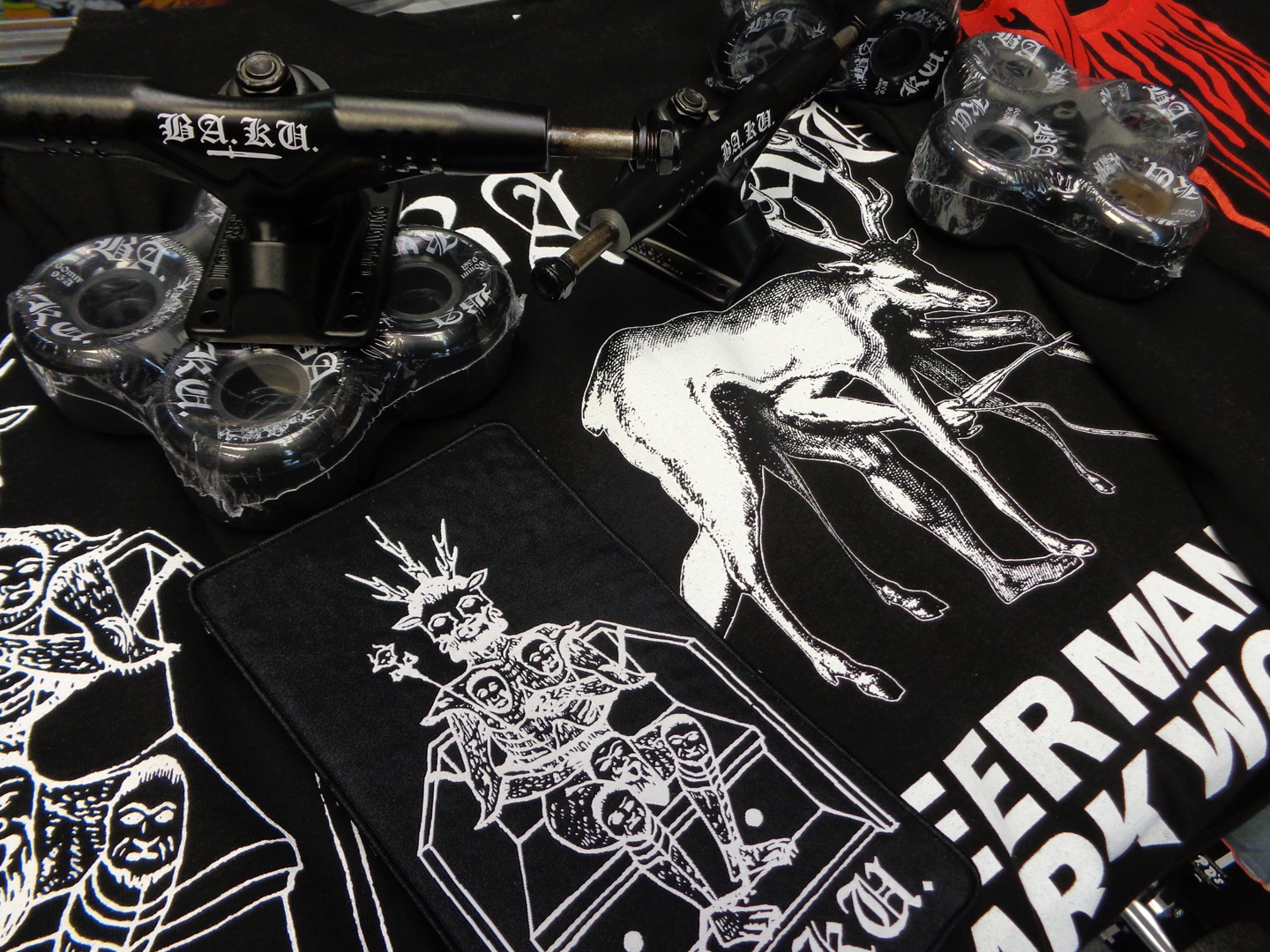THE BARRIER KULT: BARRIER KULT CLOTHING AND SKULL SKATES