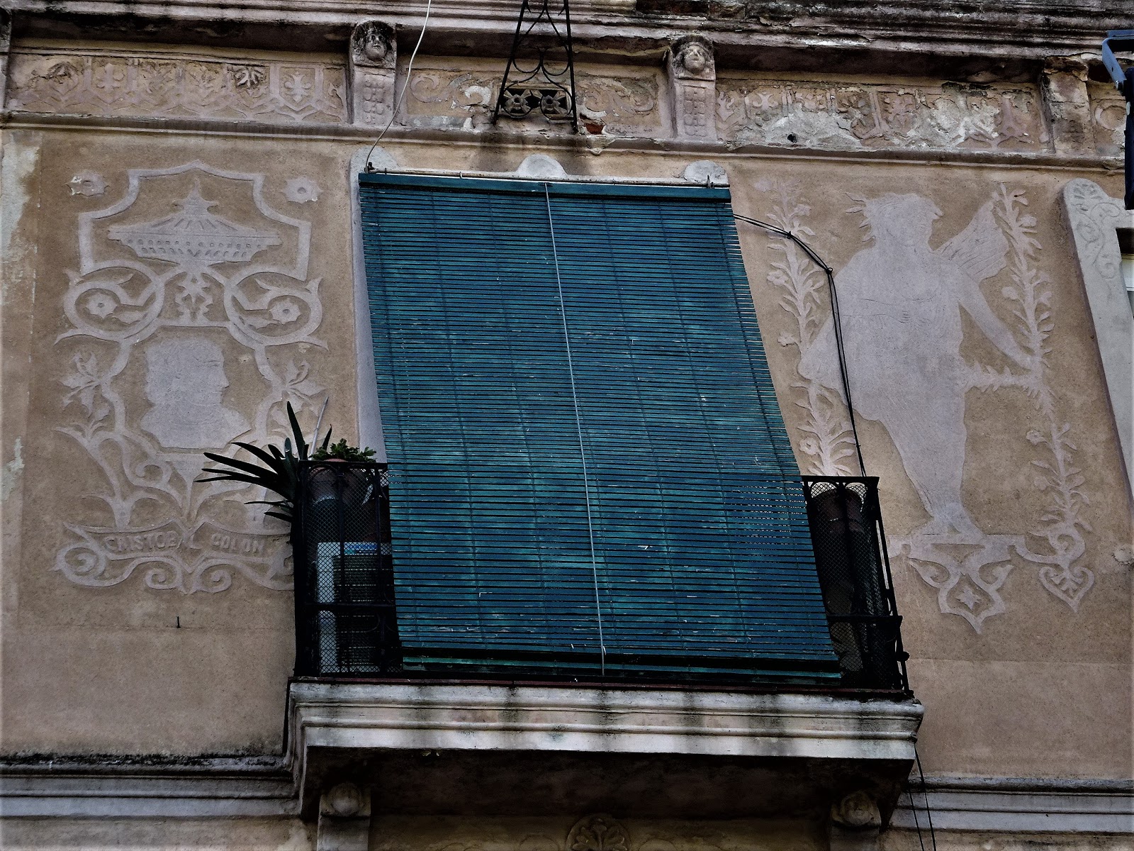 Redescubriendo Barcelona y más allá: 27/09/2018 Casa dels esgrafiats de ...