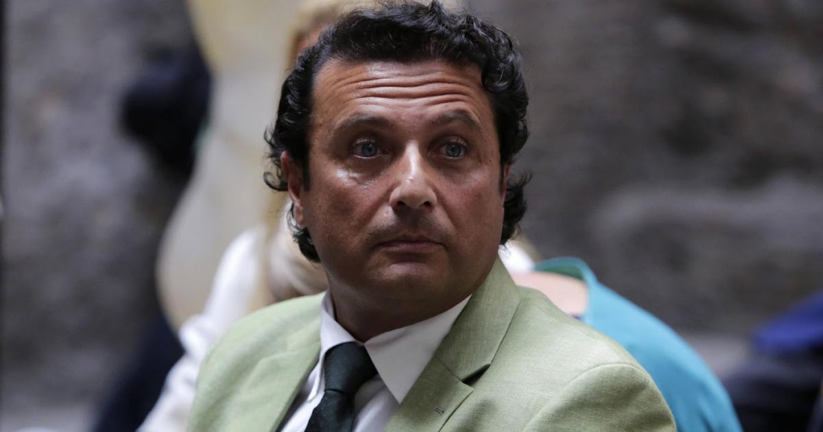 DI SCHETTINO CE NE E' UNO TUTTI GLI ALTRI SON NESSUNO