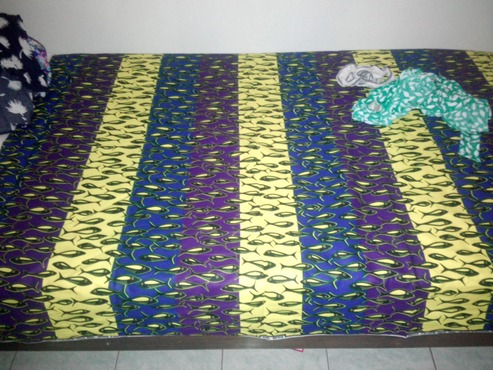 The Travelling Teacher: Malawi – The colour rainbow of chitenge