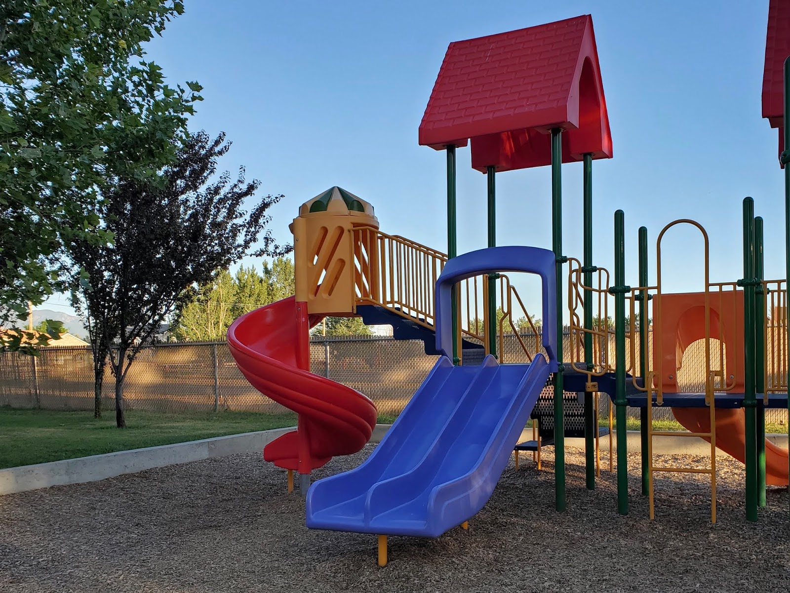 REVIEW OF LEE OLSON PARK PLAIN CITY, UT - Weber County Playgrounds