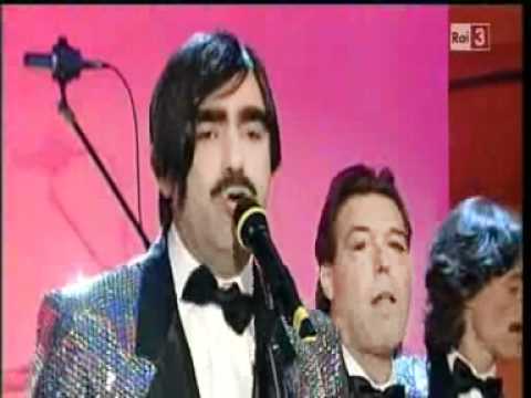 A tv talk ospite Elio