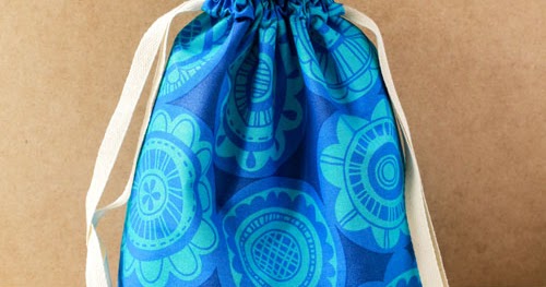 In Color Order: Easy Going Lined Drawstring Bag Tutorial