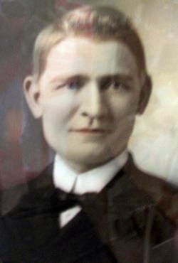 The Little House on the Corner: 2014-05-25