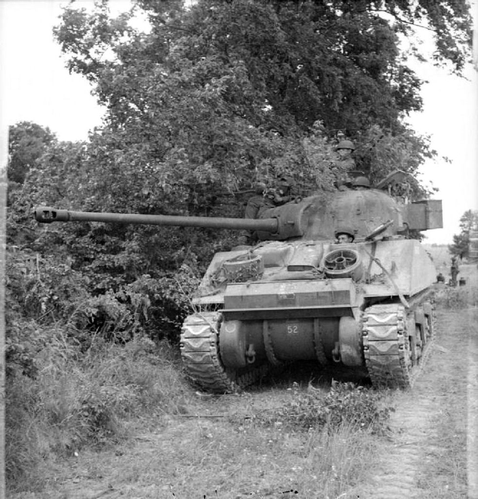 Panzerserra Bunker- Military Scale Models in 1/35 scale: Sherman IC ...