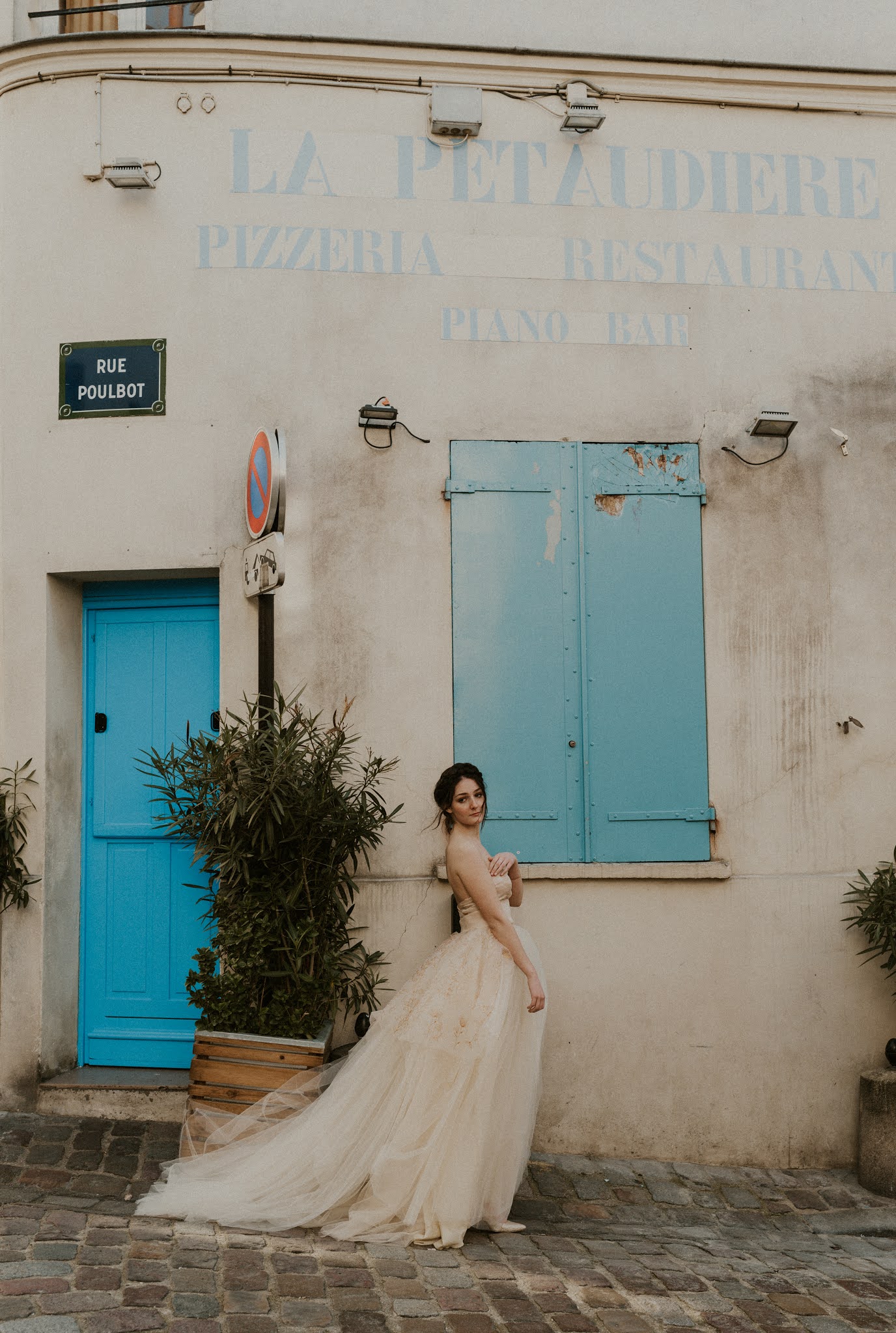 la Robe Rose Gold : un matin de printemps à Montmartre