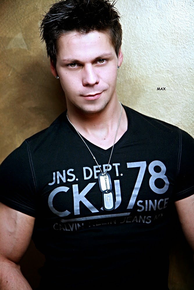 MAX - photography and more ...: Angelo Godshack (5/1)