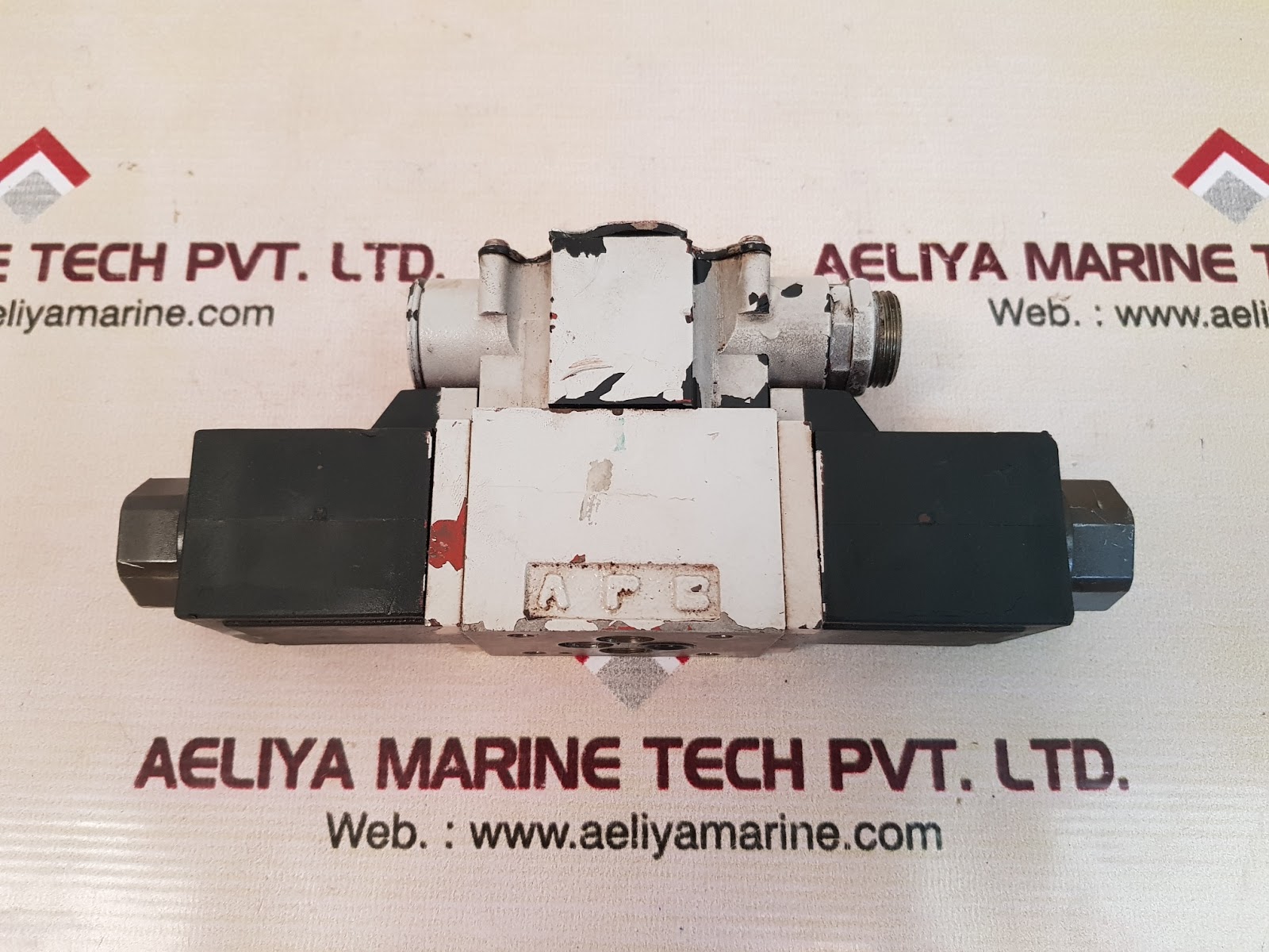 UCHIDA-REXROTH 4WEH22HD70/0F6AW110-00 HYDRAULIC DIRECTIONAL VALVE ...